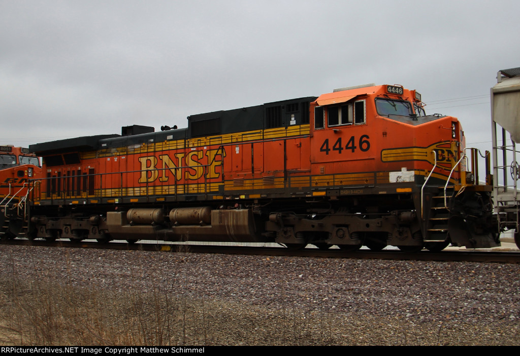 BNSF 4446